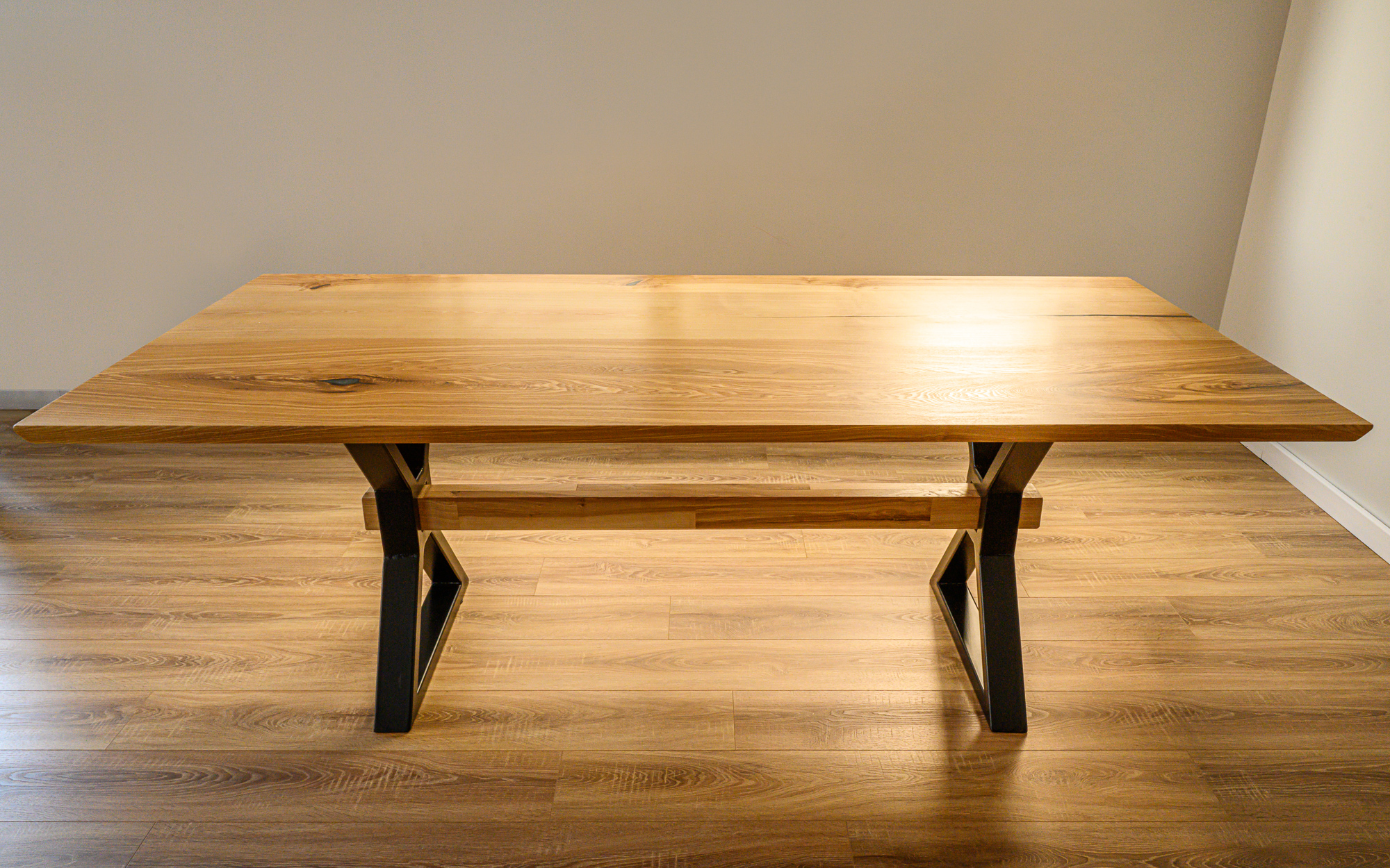 Poze, imagini Mese din lemn masiv pentru bucatarii, living WOODCHOPSHOP