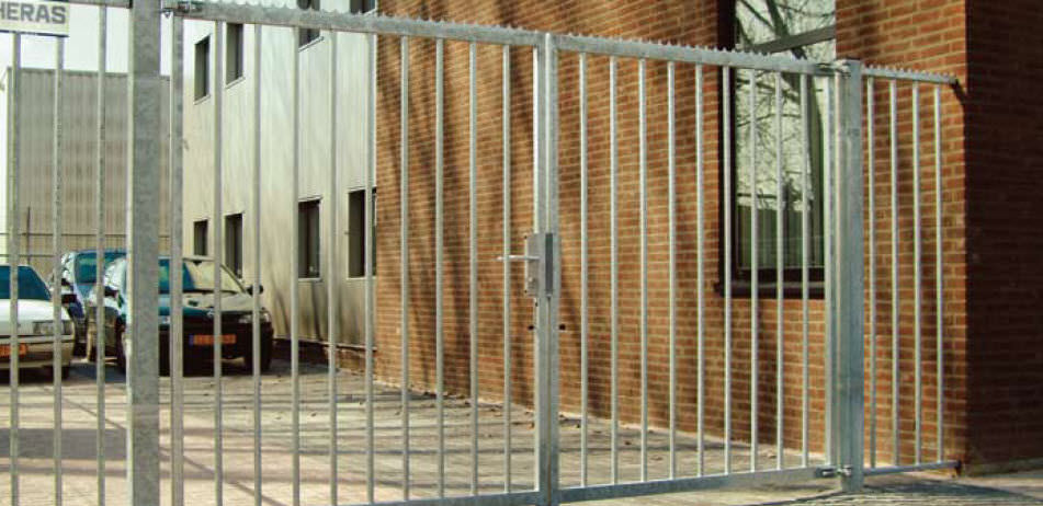 Porti de acces auto batante HERAS de la AMERICASA