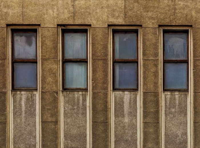 Care sunt problemele unei fațade tencuite și cum le identifici