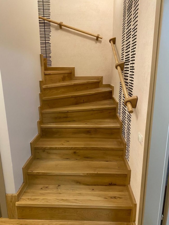 Scari si trepte din lemn masiv pentru amenajari de interior WOODCHOPSHOP