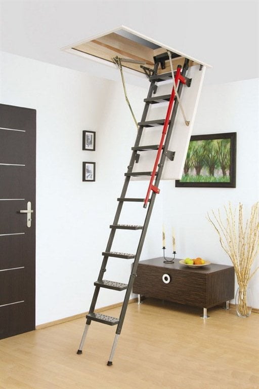 Scari din lemn si metal pentru acces la pod Optilight de la COSTA TOTAL ...